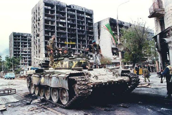 Ieri Bamut, oggi Bakhmut. Indietro al 1995, un’altra fortezza che non ...