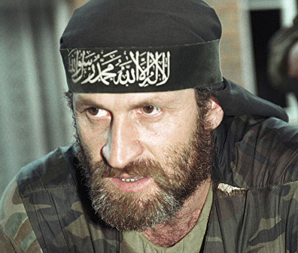 War Memories: Francesco Benedetti interviews Akhmed Zakayev (Part 1 ...